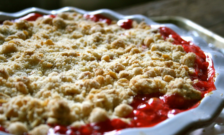 Smulpaj med Rabarber & Jordgubbar