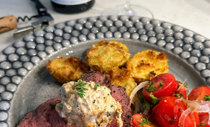 Oxfilé med kantarellsmör och parmesanpotatis