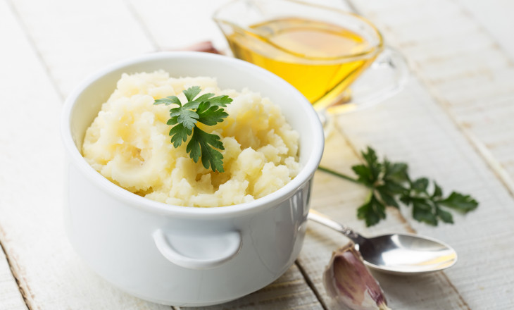 Potatismos med vitlök